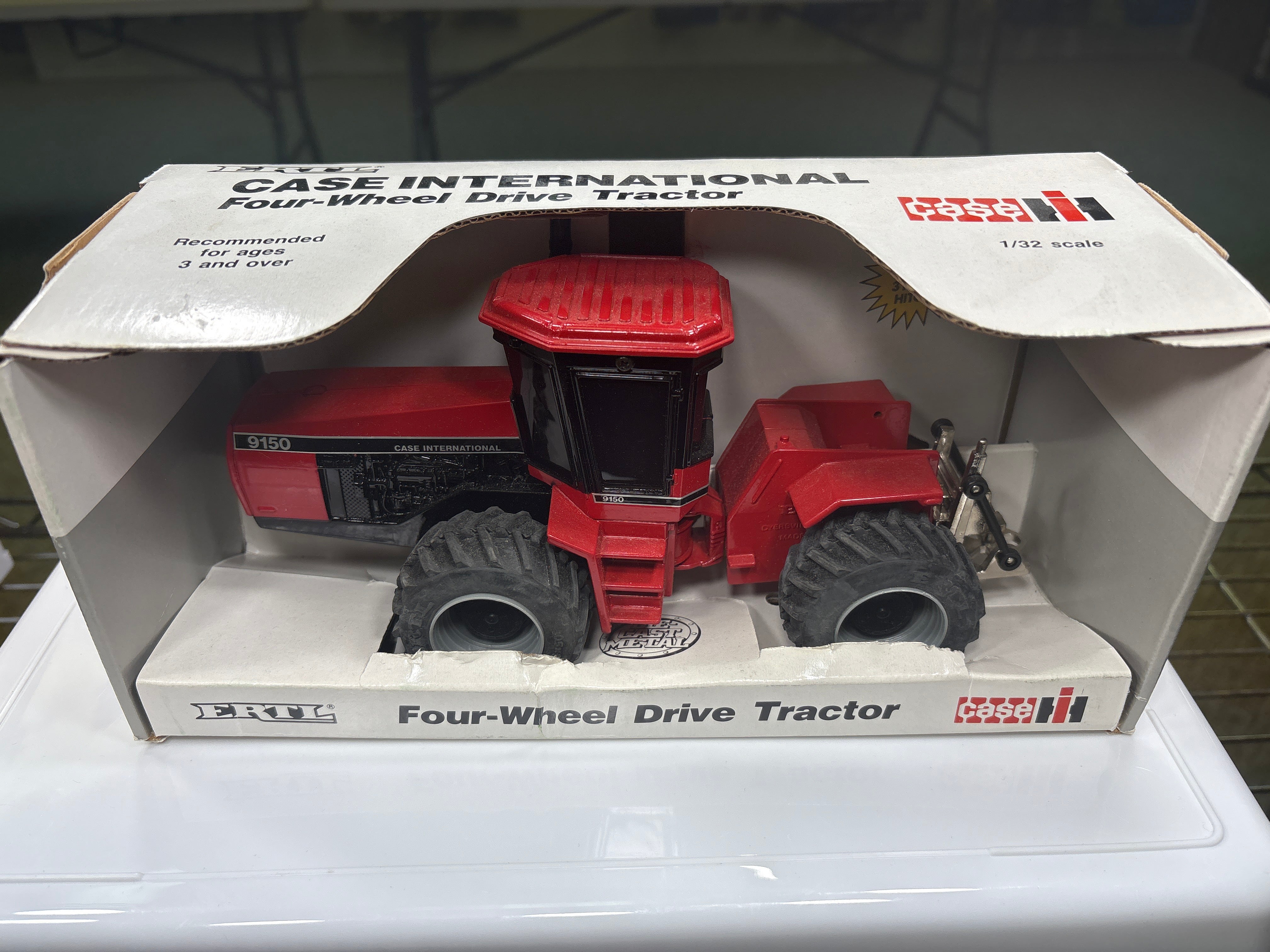 Case International Four-Wheel Drive Tractor – Mast Farm Toys